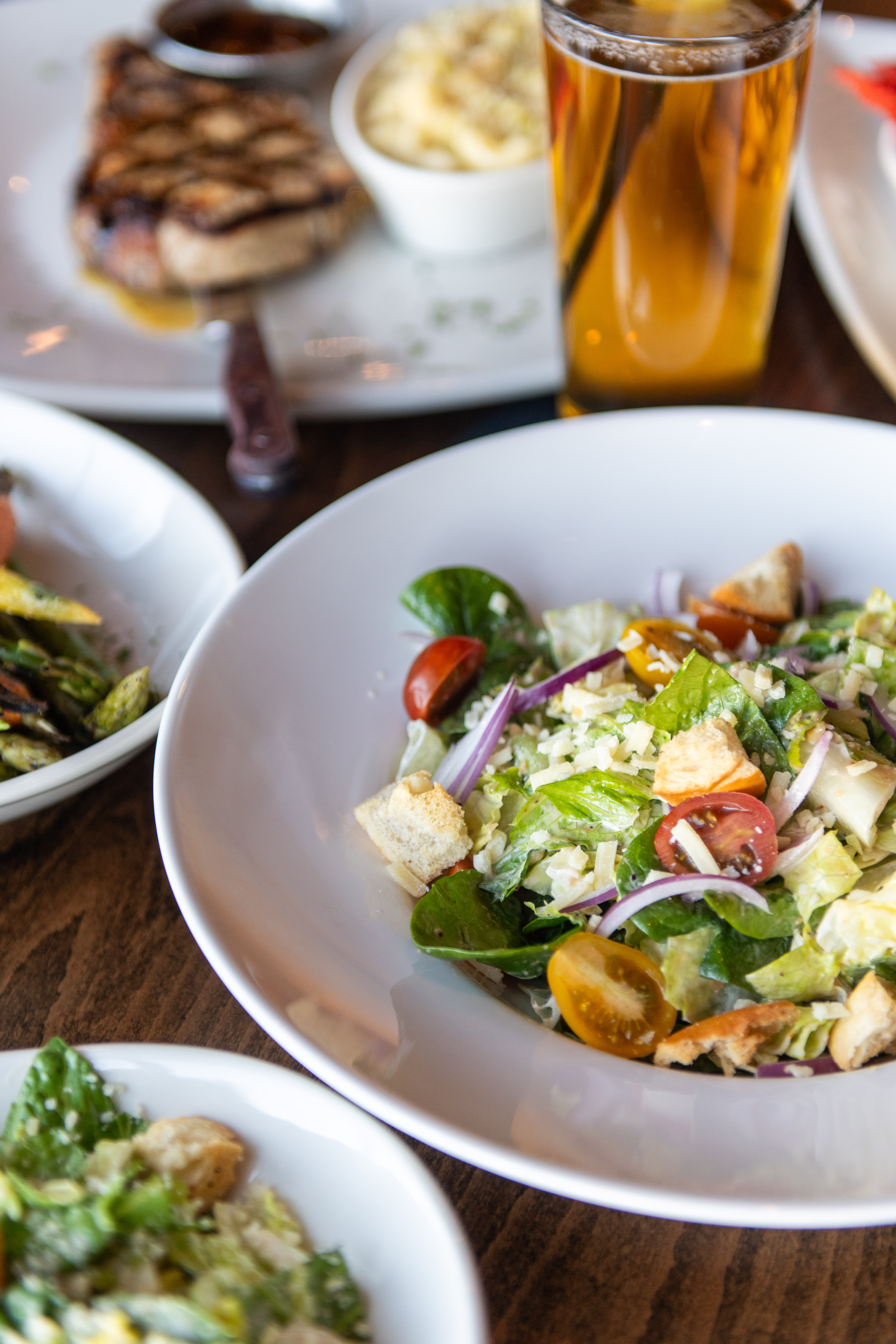 The Crain Lounge & Kitchen, Oak Grove Plaza's Newest Spot - 405 Magazine